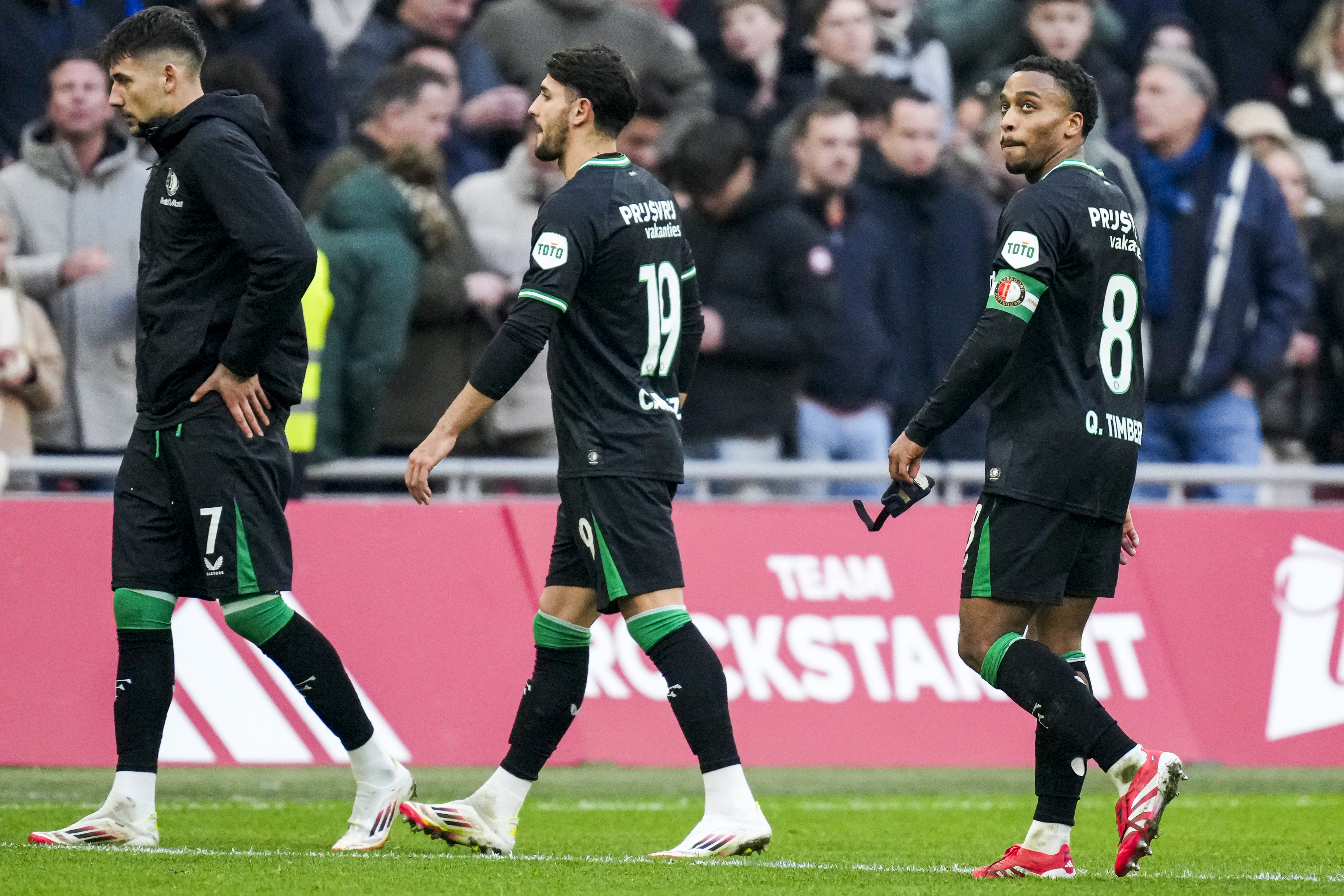 Stand Eredivisie • Feyenoord verliest punten, maar concurrentie ook